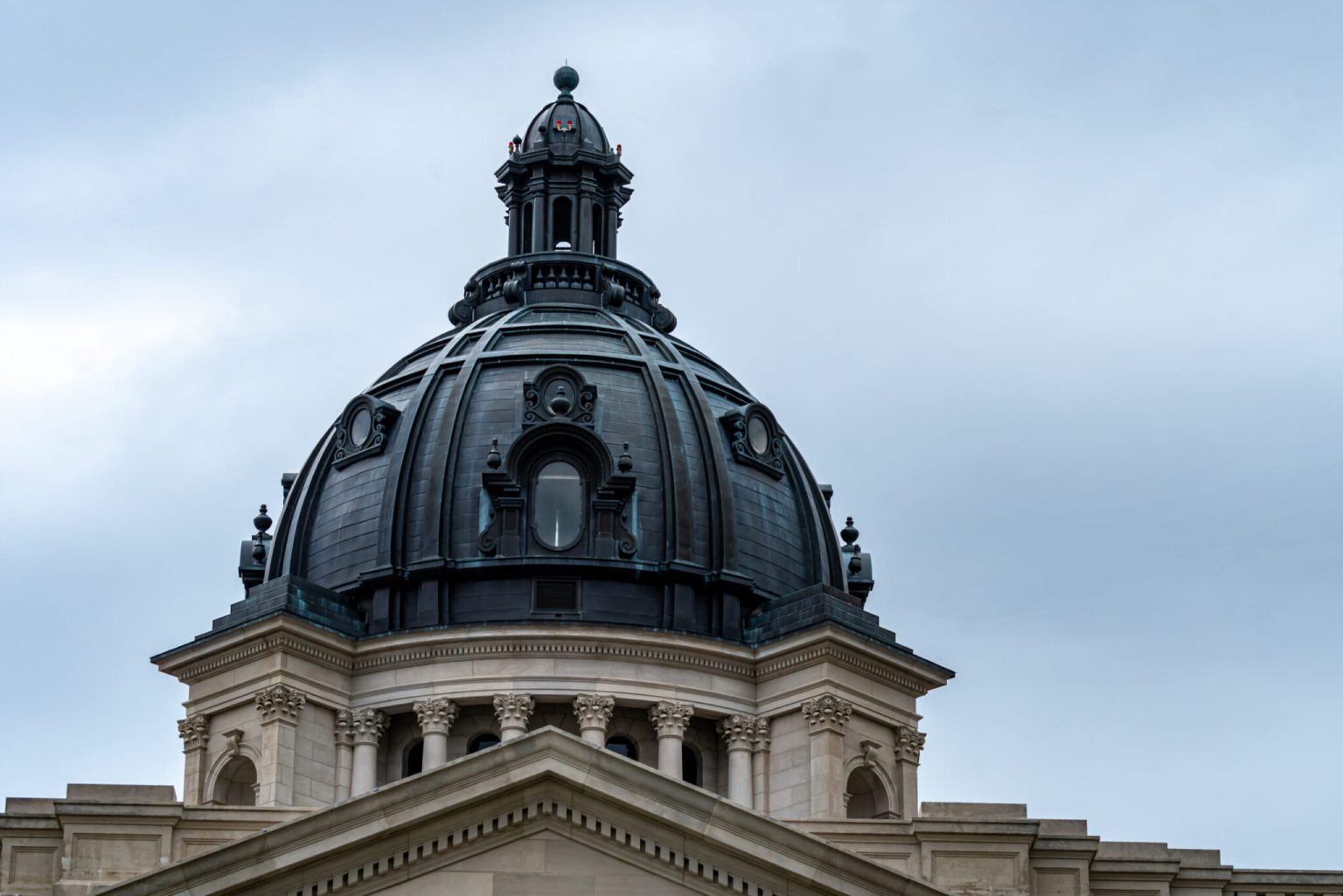 House Passes Bill to Allow Concealed Weapons on College Campuses - KBHB ... House Passes Bill to Allow Concealed Weapons on College Campuses - KBHB ...